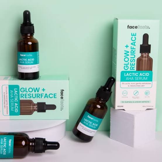FACE FACTS GLOW AND RESURFACING LACTIC ACID AHA SERUM - Derma Essentials